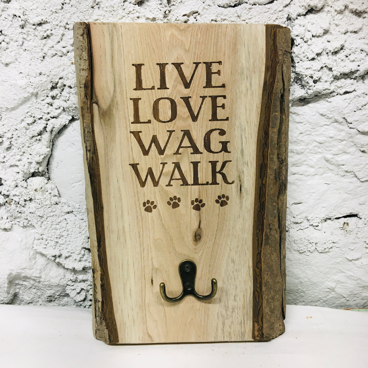 Live Laugh Wag Leash Sign - BV – The Tiny Art Shack